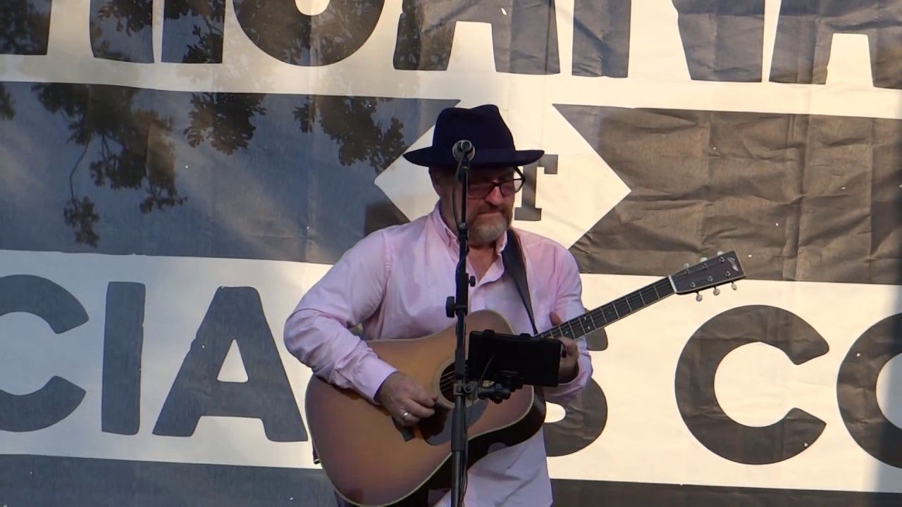 "Overkill" - Colin Hay from Men At Work - Musicians Corner 2017 - YouTube