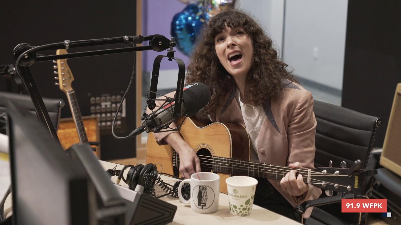 Jamie Drake - Everything's Fine (Live at WFPK) - YouTube