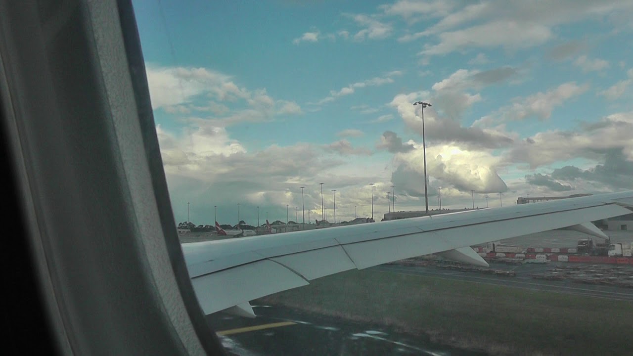 Royal Brunei Bi6 take off from Melbourne Airport ! - YouTube