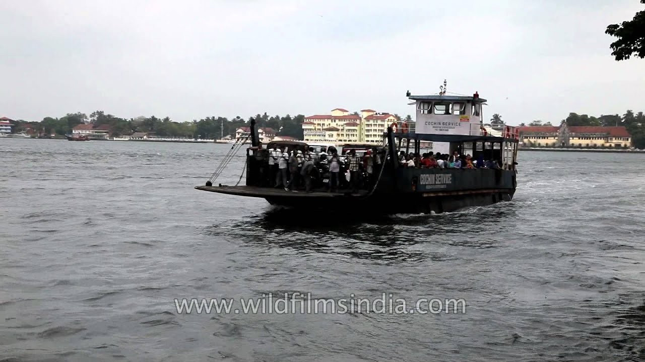 Ferry service between Vypeen and Fort Cochin - YouTube