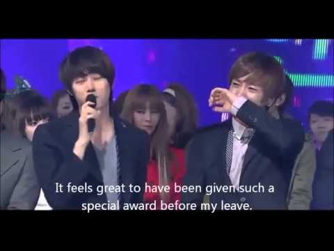 Kyuhyun caught crying in Heechul's last stage
