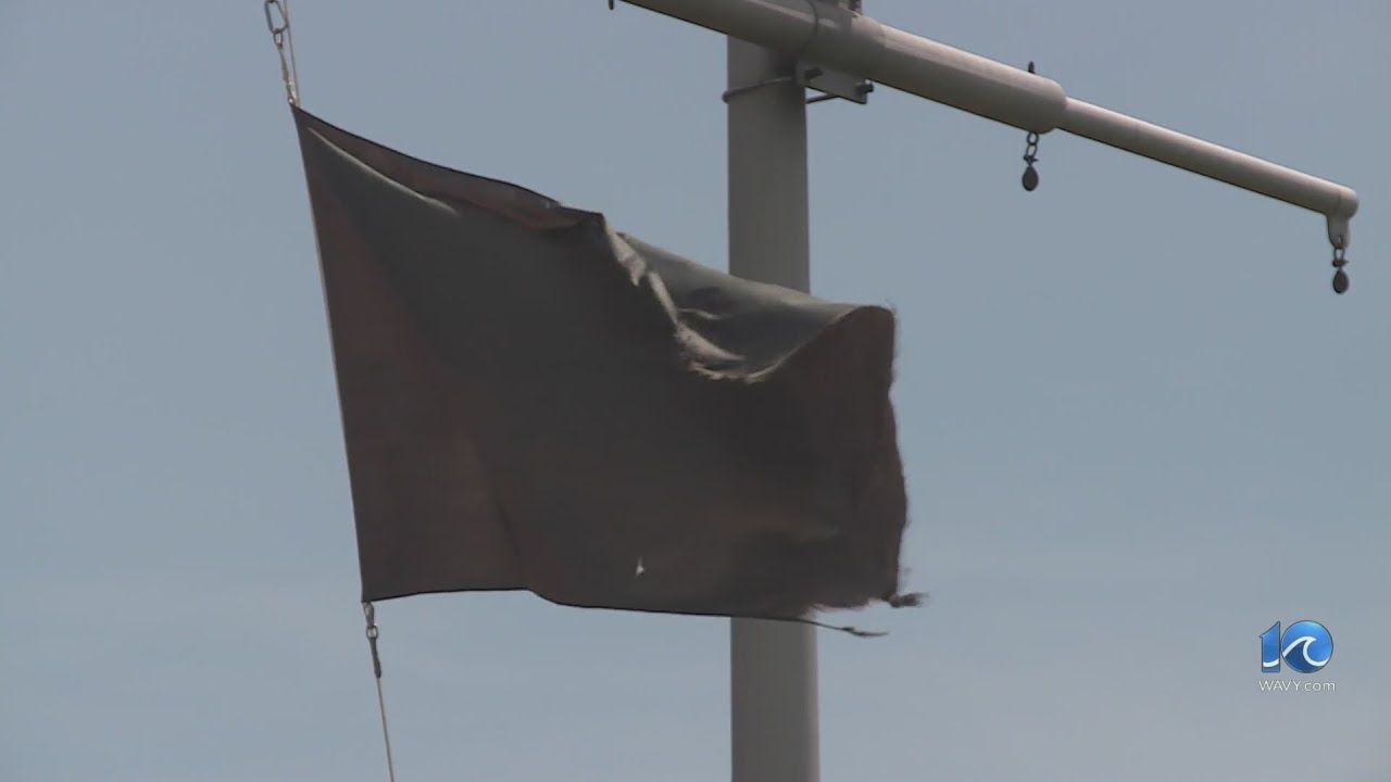 Black flags warn military of extreme heat dangers - YouTube