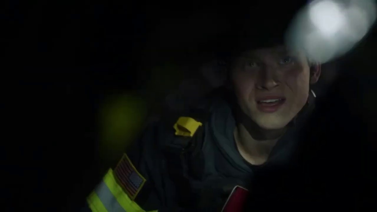 911 on fox season 3ep18 buck and Eddie - YouTube