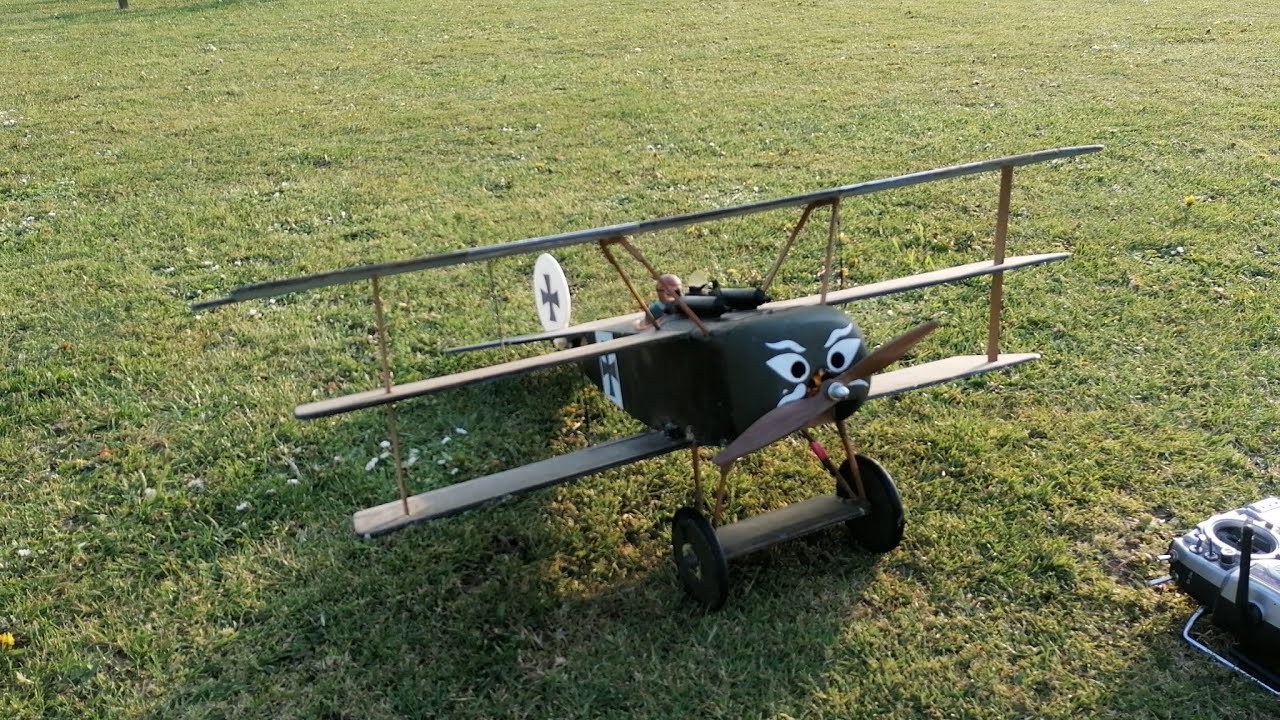 Fokker DR1 Knife Edge Flight!! - YouTube