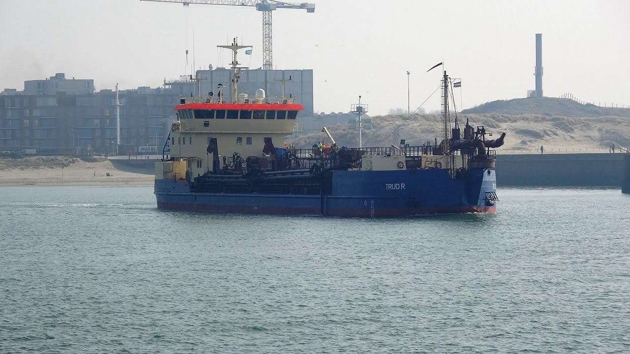 TRUD R & MAGNI R naar zee bestemming Goeree Overflakkee. Scheveningen ...