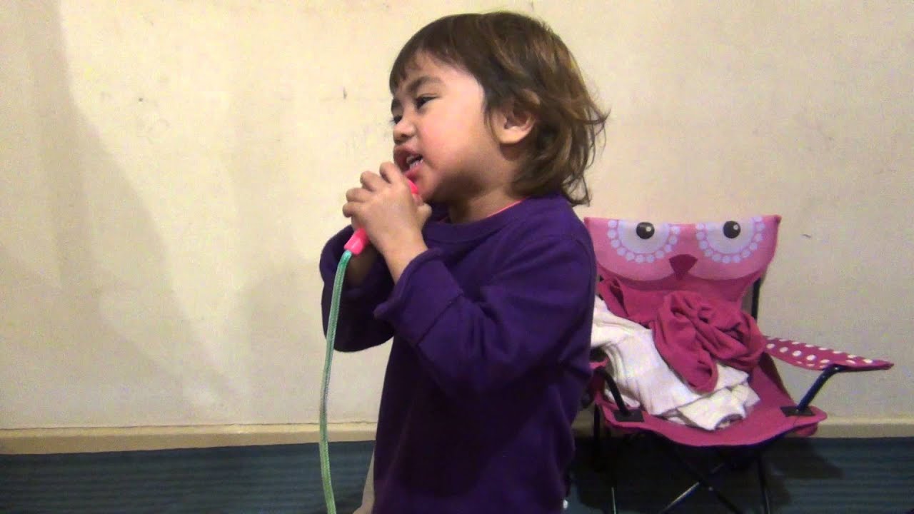 3 year old singing chandelier :) - YouTube