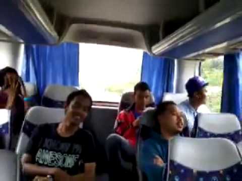 dlm bus otw g mersing.daq2 nga ngarok dlm bus sbb lom smpi2 g