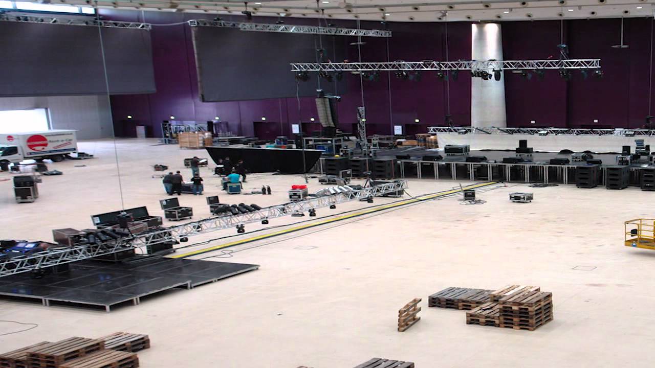 Springfestival 2012 - Aufbau der Heineken Arena in der Stadthalle Graz ...