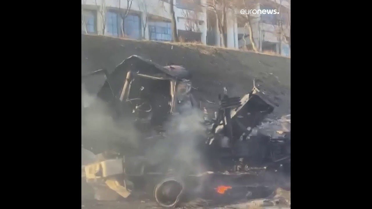 Ukrainian army: Russian convoy destroyed near Kyiv - YouTube