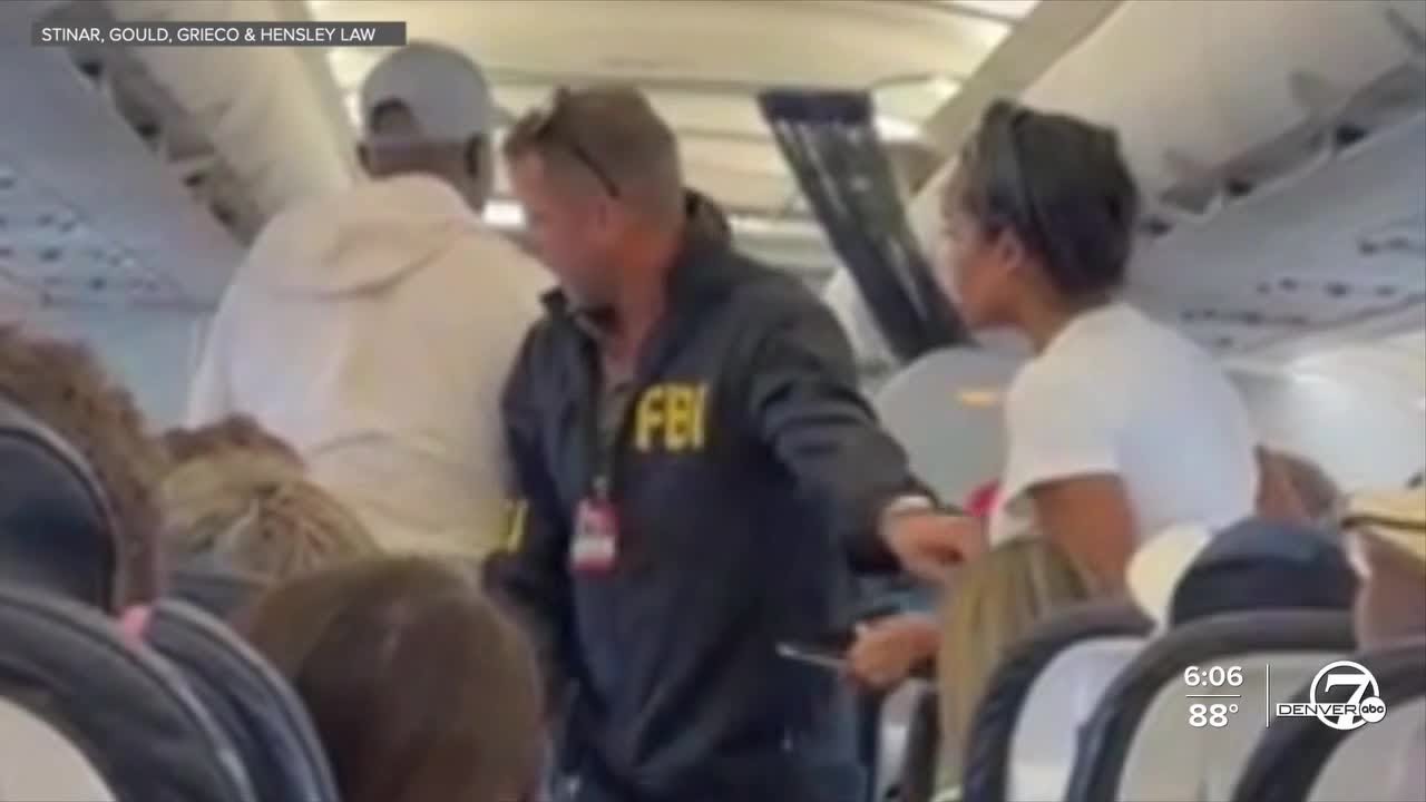 Lawyers release video of Terrell Davis detained on United plane ...