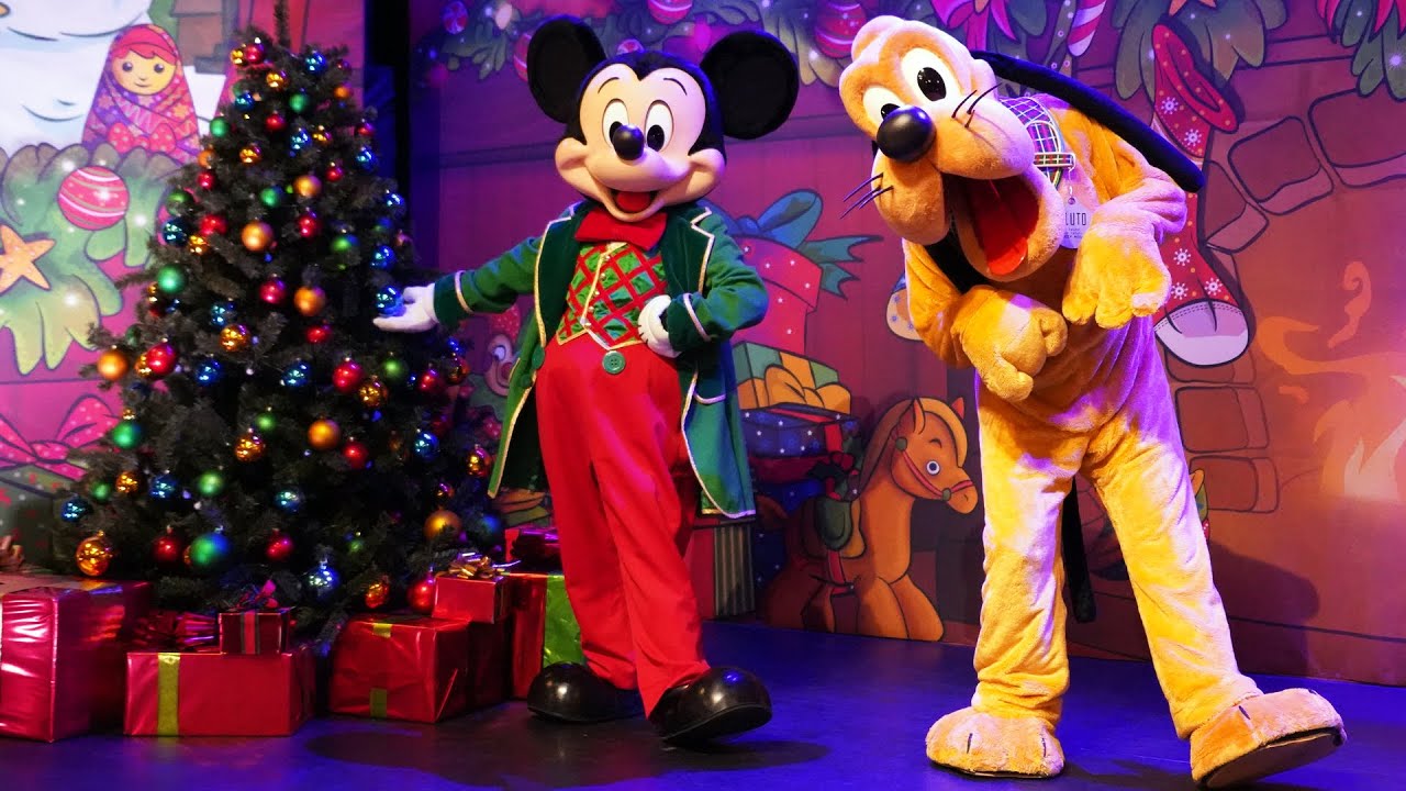 Mickey Mouse & Pluto Greeting in Holiday Outfits at Disneyland Paris ...