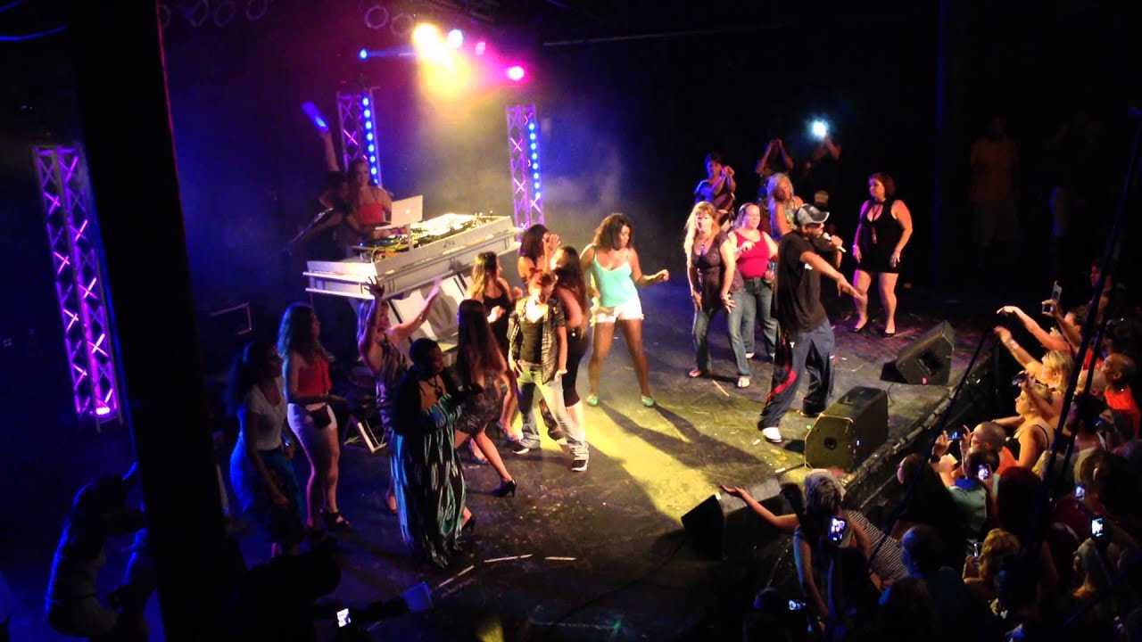 Tone Loc live in concert performing Wild Thing at Club La Vela - YouTube