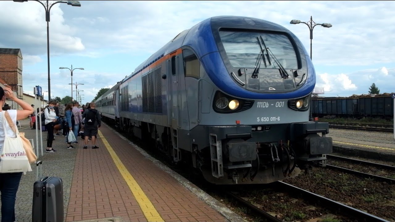 Kolej na Mazurach Giżycko Olsztyn zmiana lokomotyw Pesa GAMA 111Db-001 ...