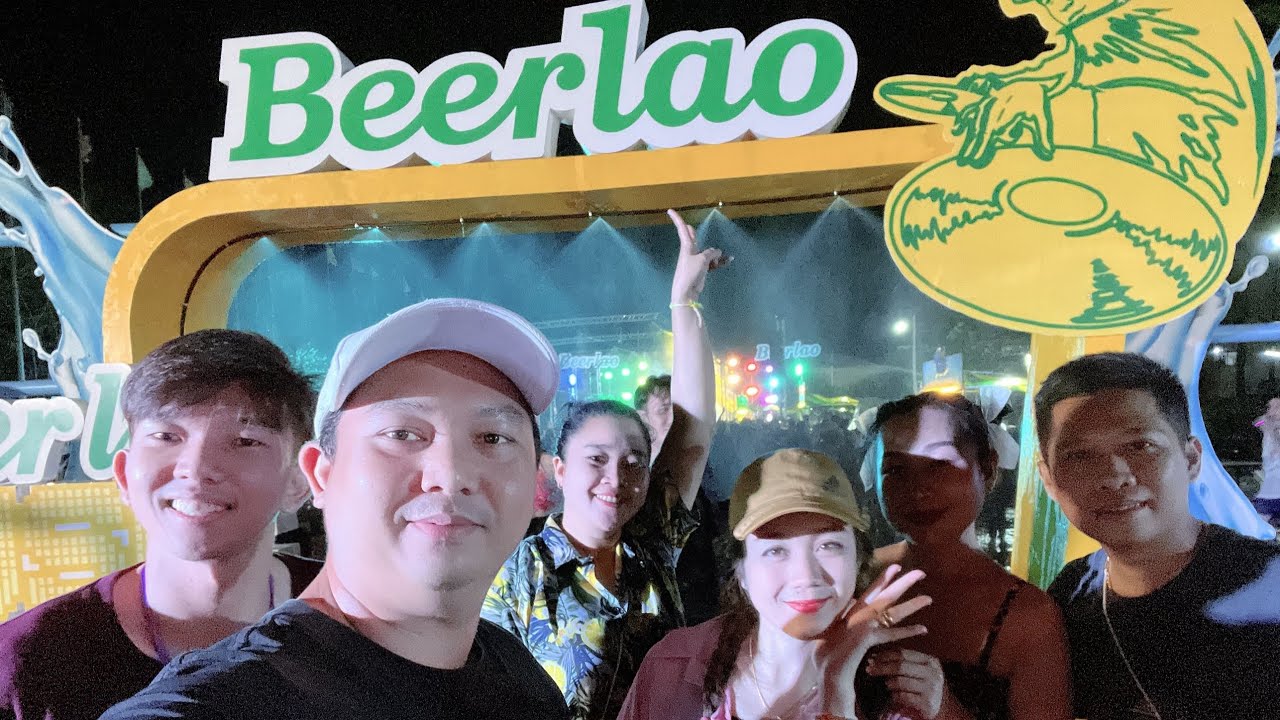 Walking👫 Boot Beer Lao at Pakse, Champasak, Laos🇱🇦💦(Lao New Year)💦 ...