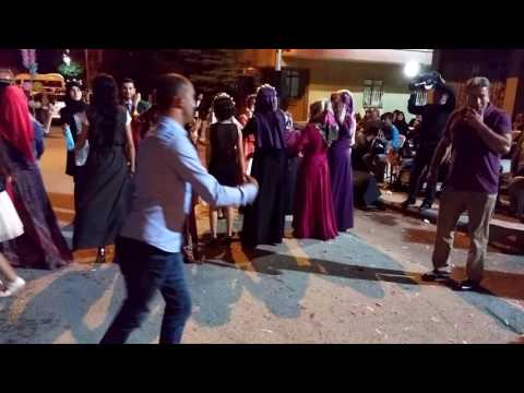 Mamaklı Ersin - Müthiş Makarina Dansı ( Macarena )