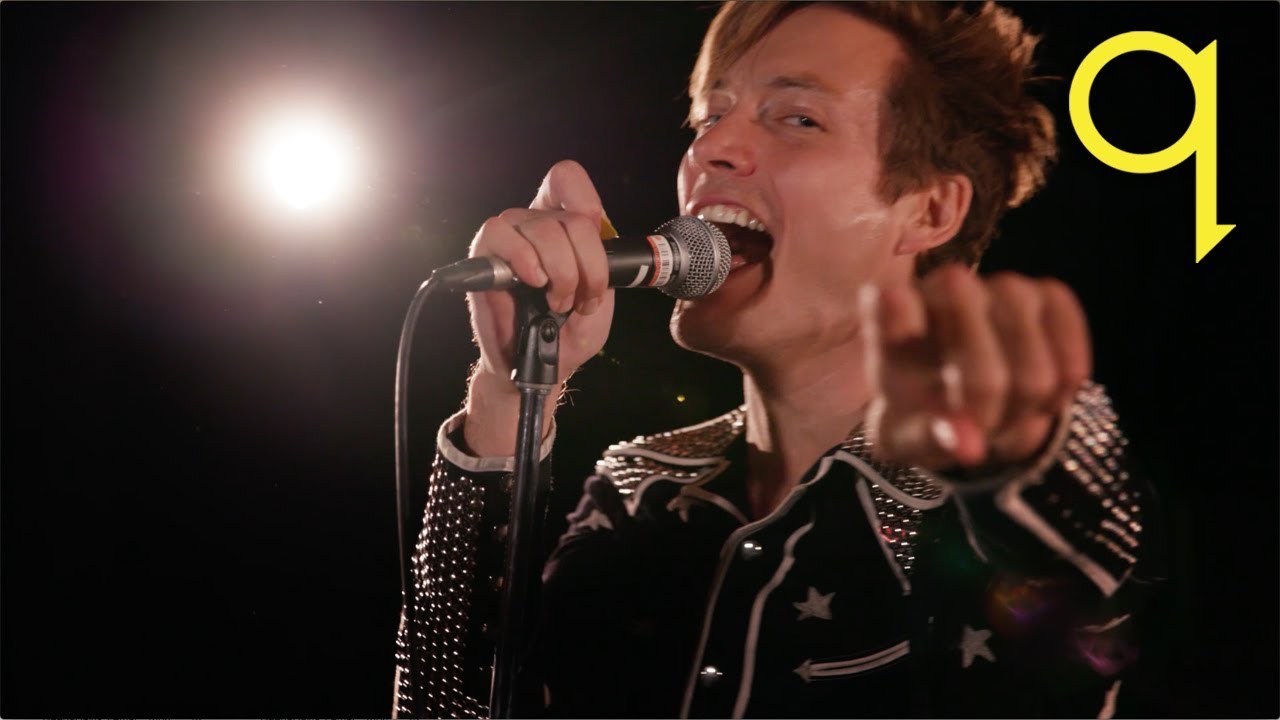 The Dirty Nil - I Don't Want That Phone Call (LIVE) - YouTube