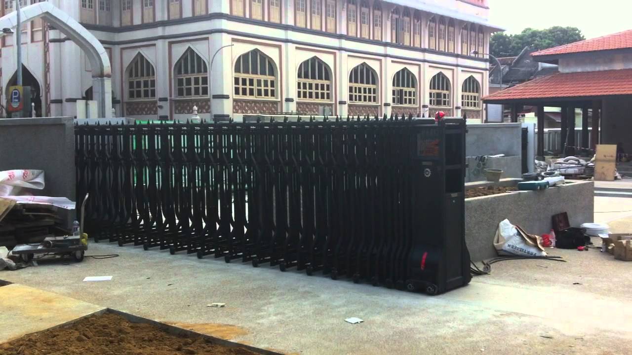 iRG's Intelligent Retractable Gate - YouTube