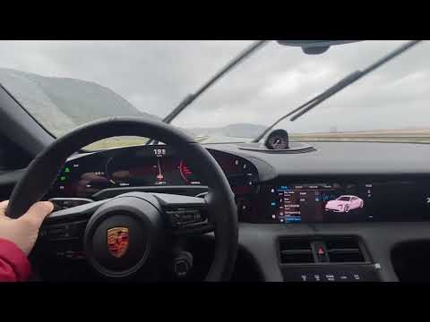 Taycan ile yağışlı hava da 252 km hız