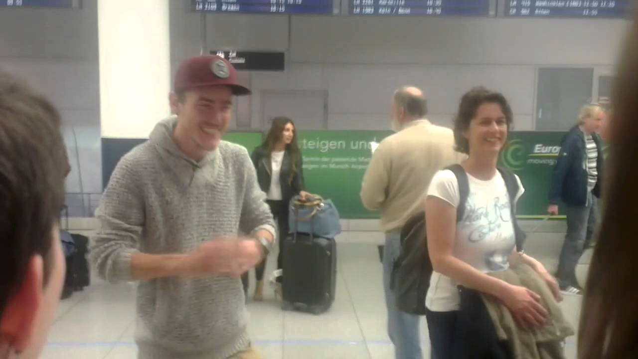 Simon is Back - YouTube