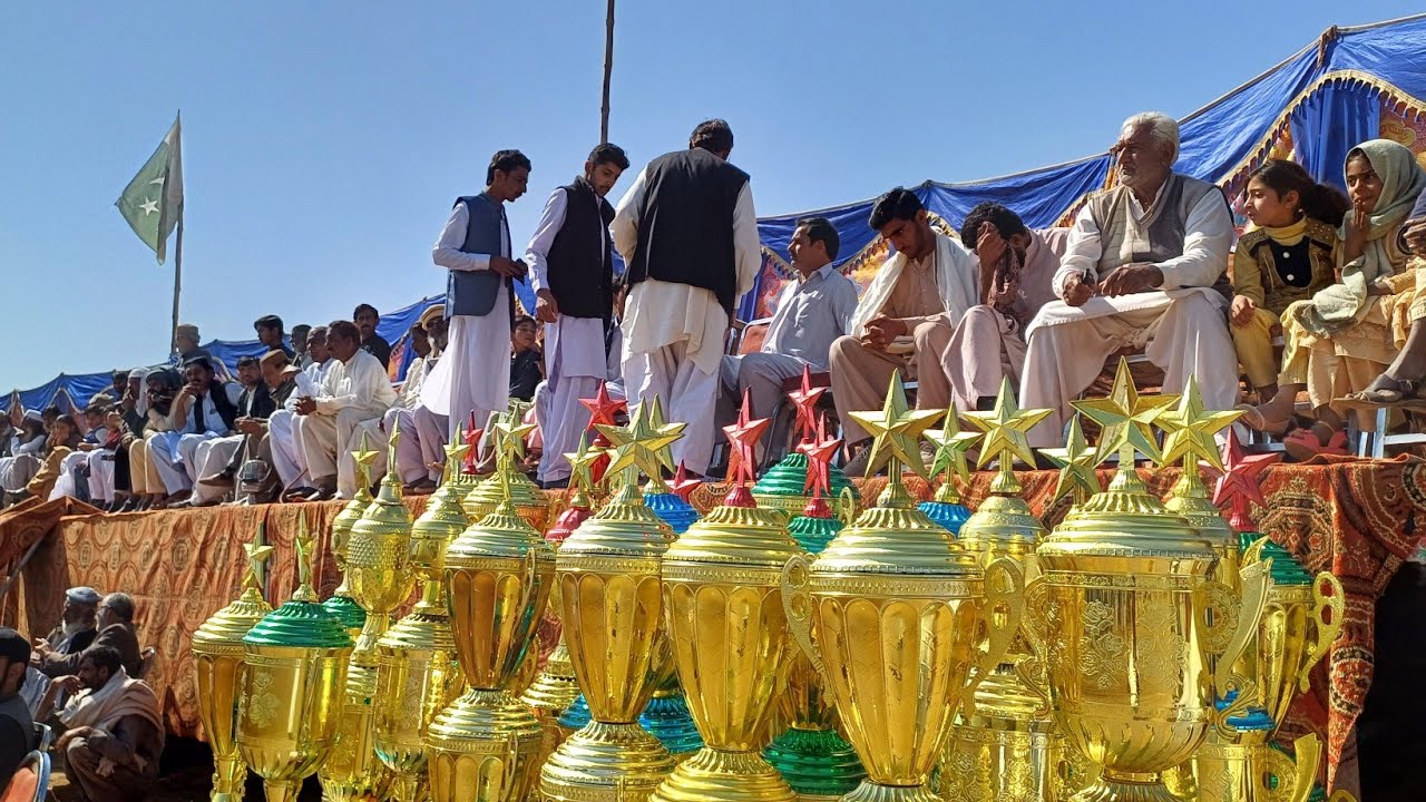 Waheed Ashraf(vlogs) is live Tent Pegging ( Neza Bazi ) - YouTube