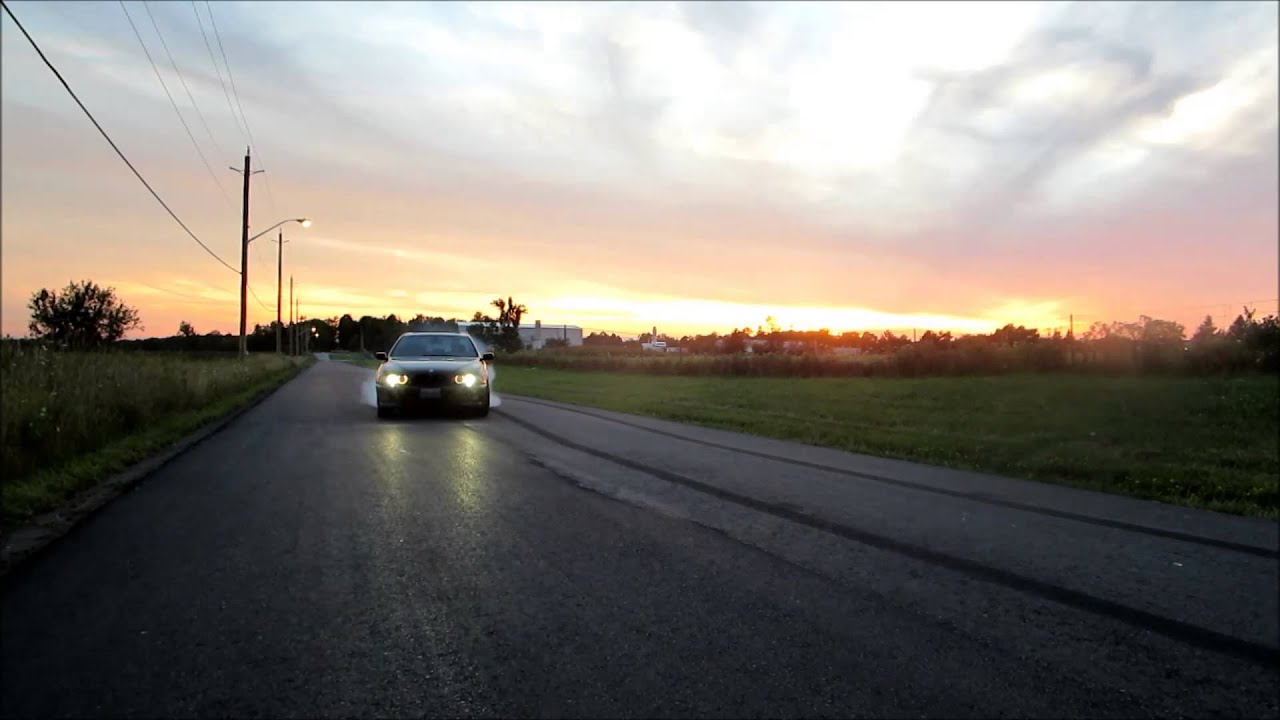 BMW E39 540i M-Sport 6-speed sunset burnout - YouTube