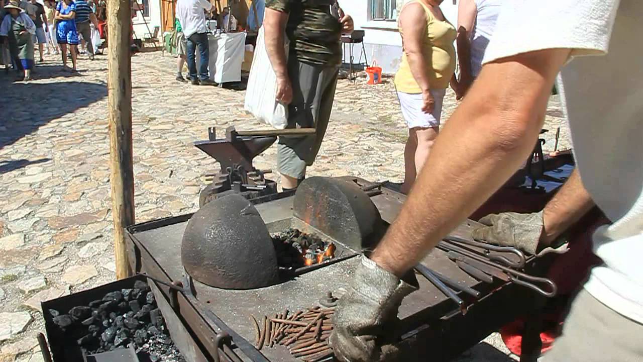 Így készül a patkó - YouTube