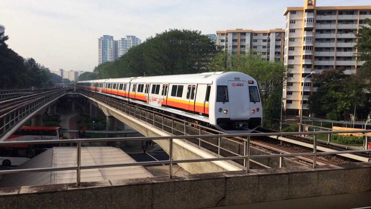 Start of revenue service of Kawasaki-CSR Sifang C151B - YouTube