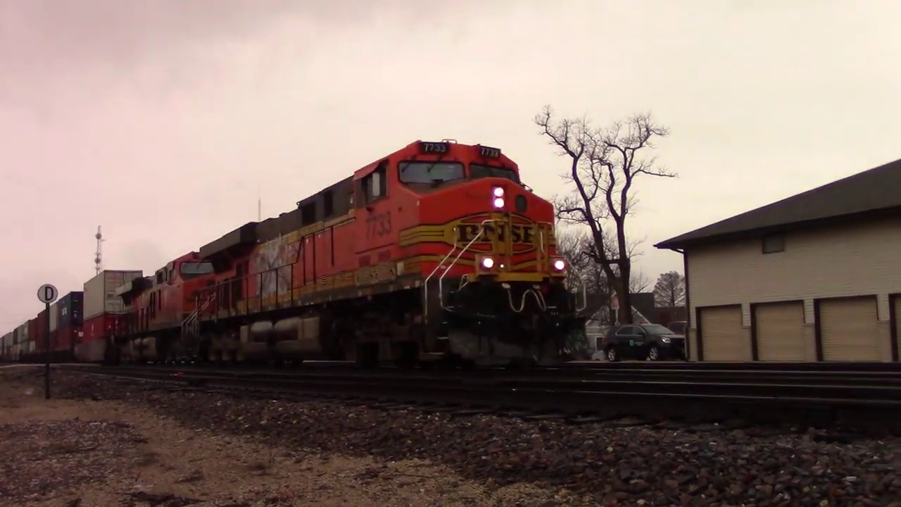 BNSF 7733 East in Coal City, IL 2/25/20 - YouTube