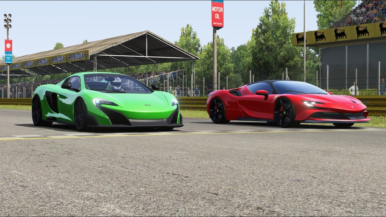 McLaren 675LT vs Ferrari SF90 Stradale at Monza Full Course - YouTube