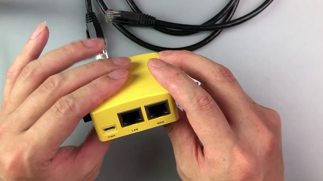 add USB WiFi dongle on R2S，在R2S上使用USB WiFi适配器，openWRT - YouTube