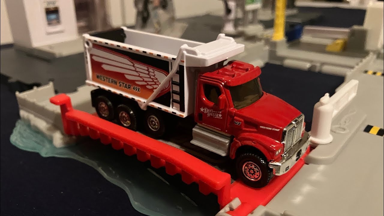 Matchbox real working rigs Western star 49x dump truck - YouTube