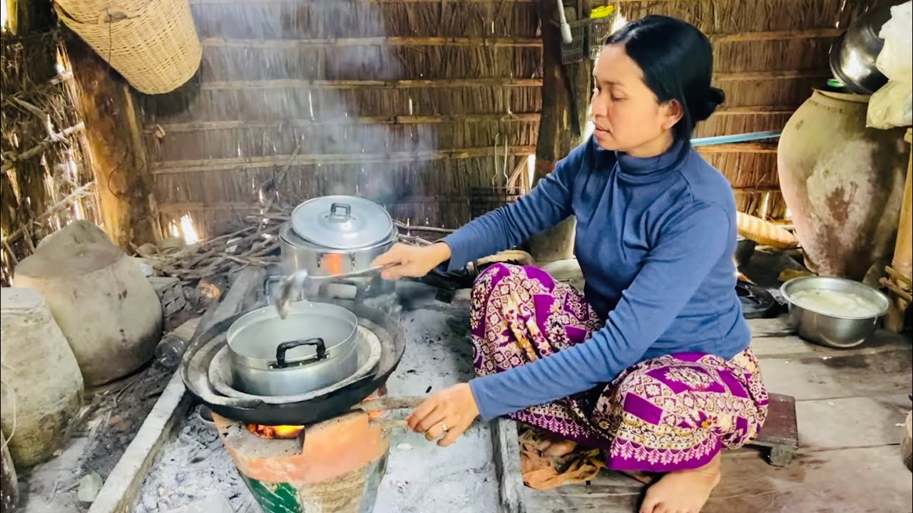 Grilled Fish Roe In Banana Leaves - YouTube