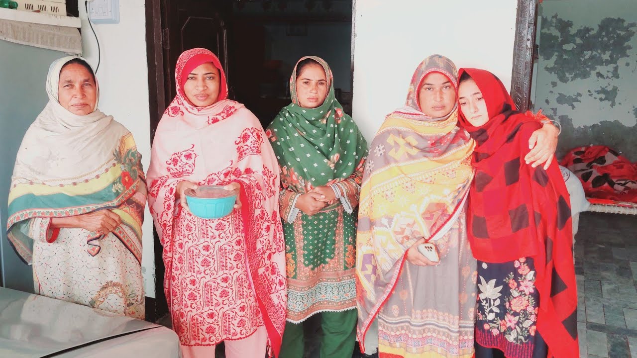 Mehwish beti Hosla rakho - YouTube