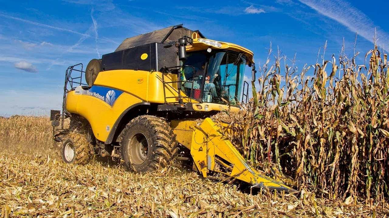 Combines and devices for harvesting corn from different countries of ...