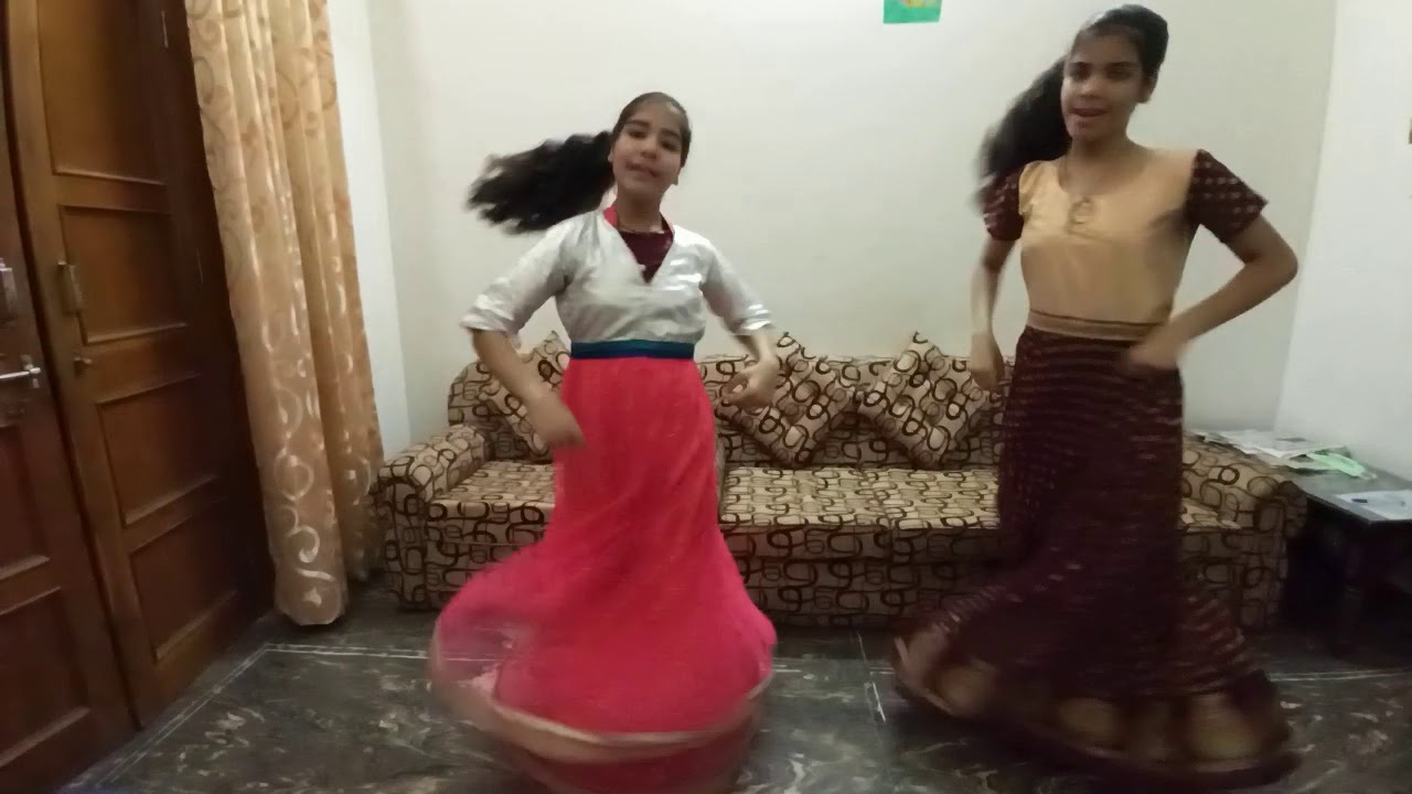 Aaja nachle song dance - YouTube