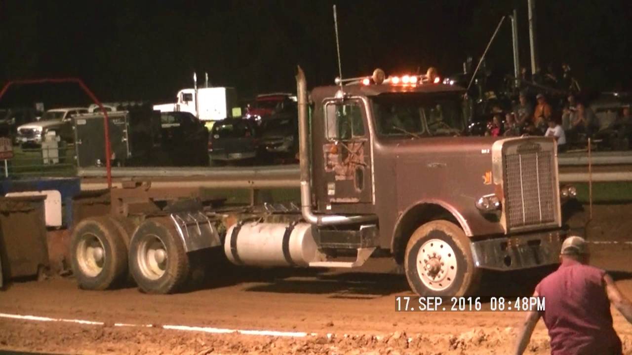 SEMI TRUCKS FRANKLIN COUNTY INDIANA YOUNG FARMERS PULL 9 17 16 - YouTube