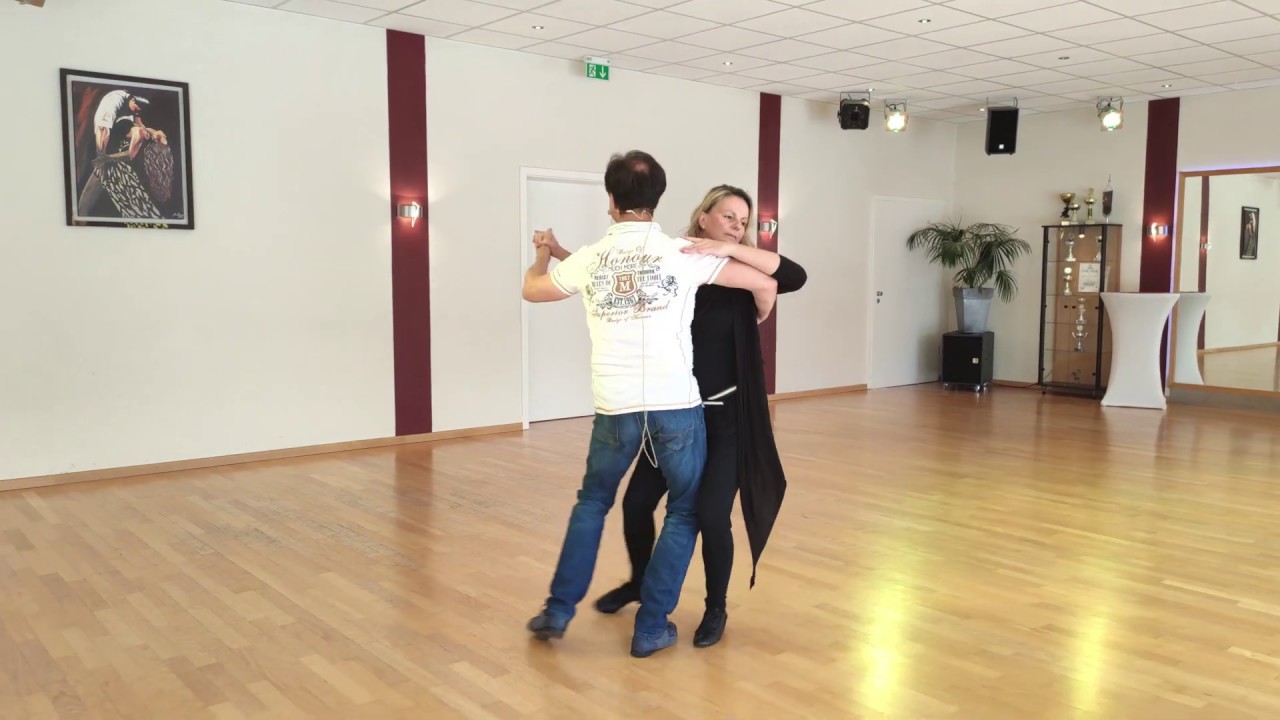 Tanzschule Barbic - Langsamer Walzer "Wischer & Chassé" - YouTube