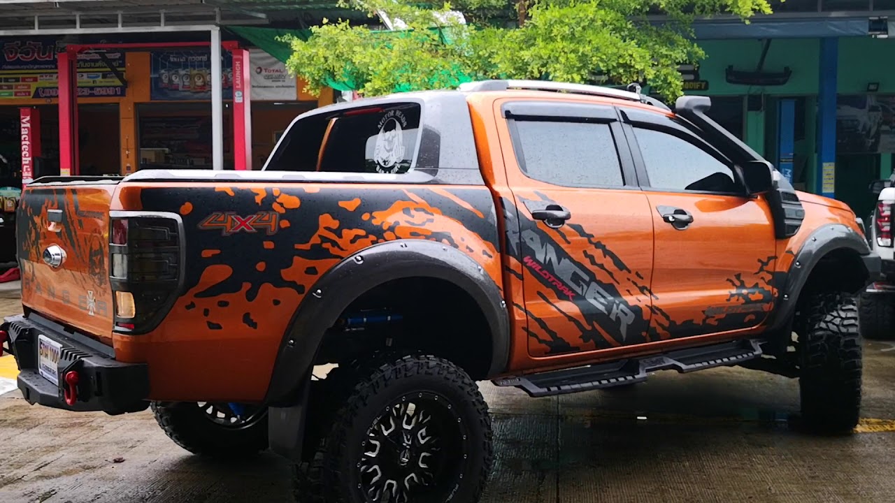 FORD RANGER วันฝนตกที่ LOFT MODIFY - YouTube