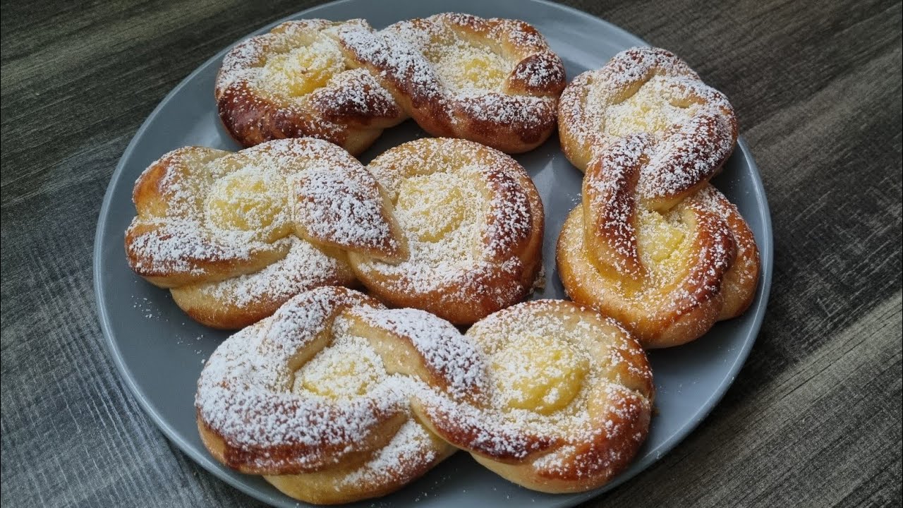 Der beste Süße Puddingteilchen sehr lecker. Herkezin cok beyenecegi bi ...