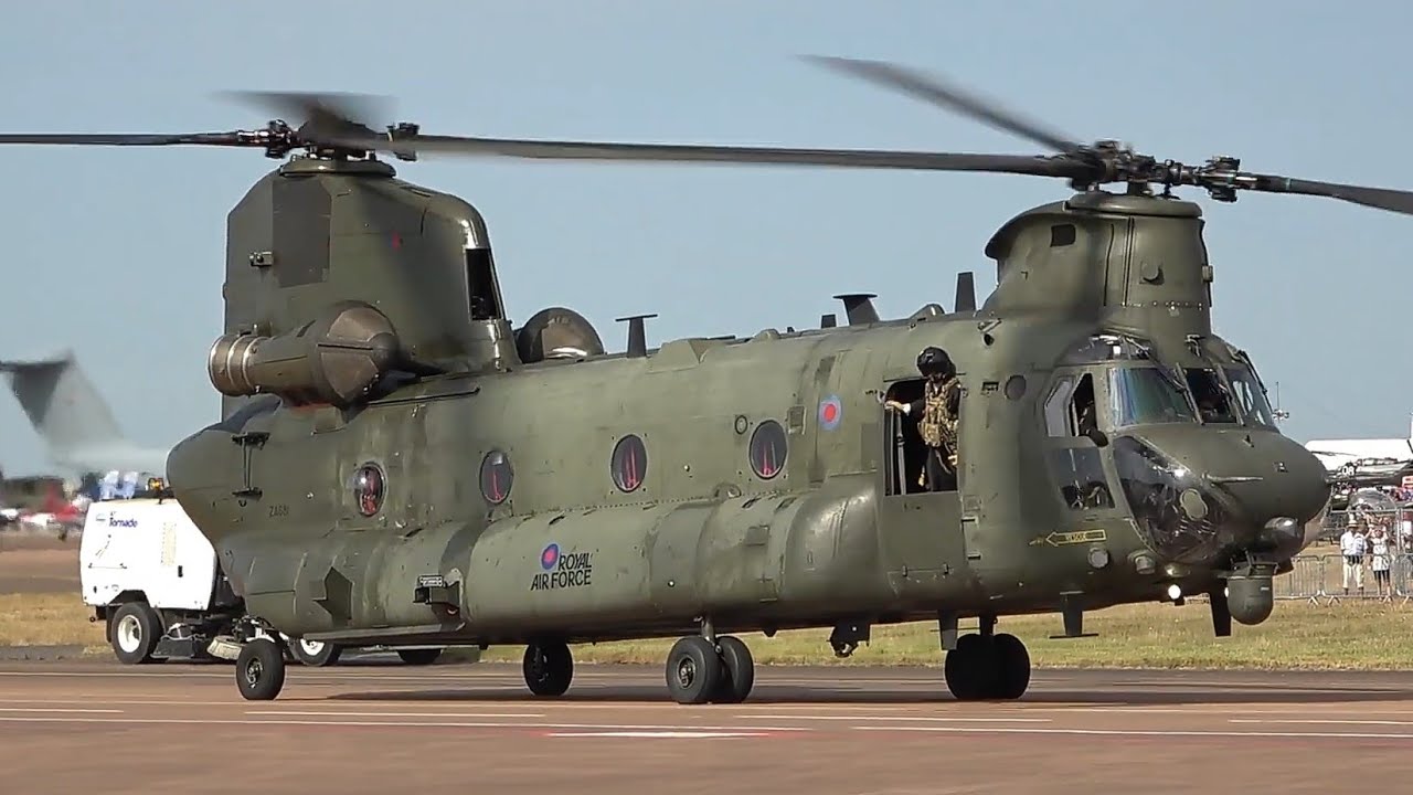Impressive CH-47 Chinook Helicopter Startup and Takeof !!! - YouTube