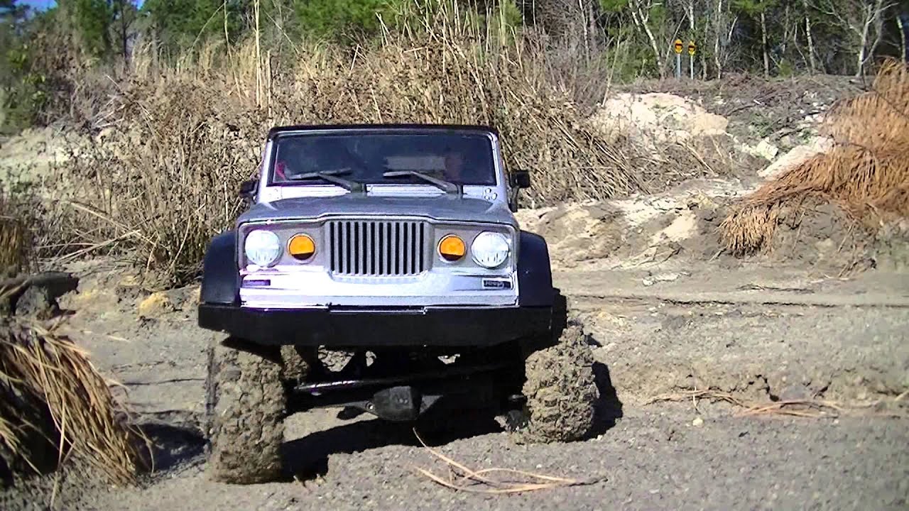 RC84FILMS: Axial Jeep Nukizer M715 - YouTube