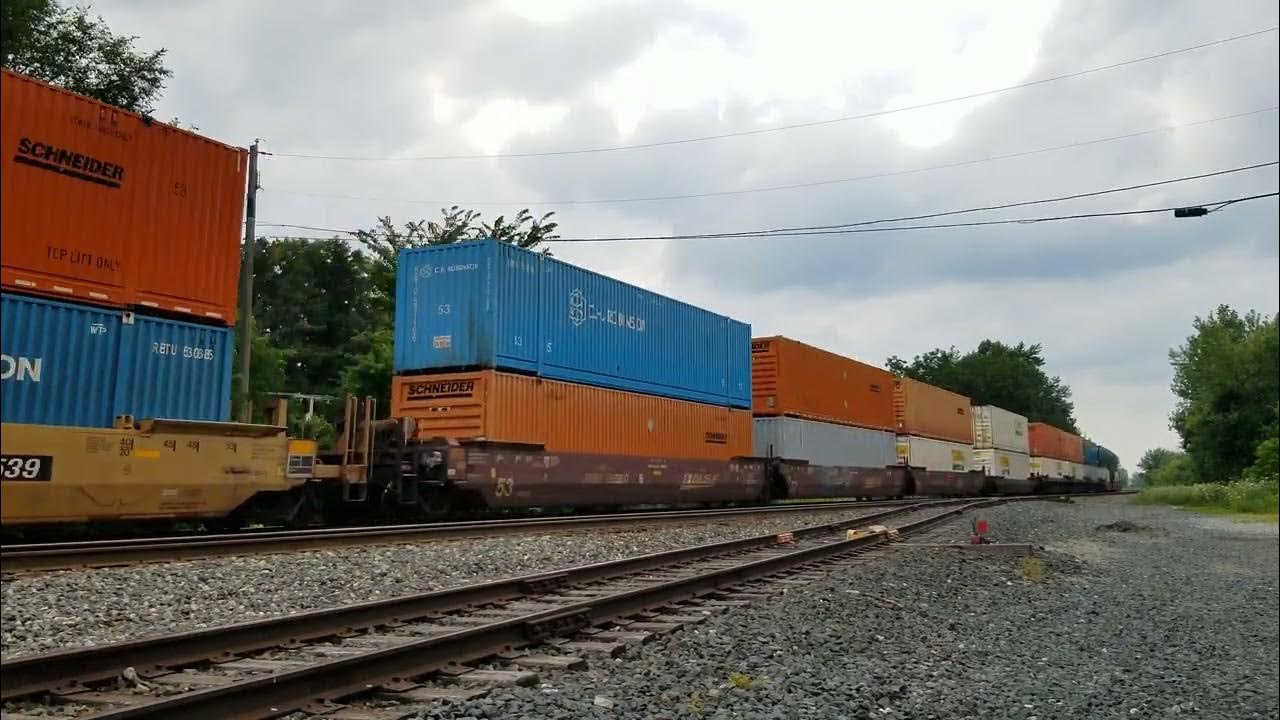 BNSF ex-ATSF 659 (warbonnet) leads CSX I170 through Woodville, IN - YouTube