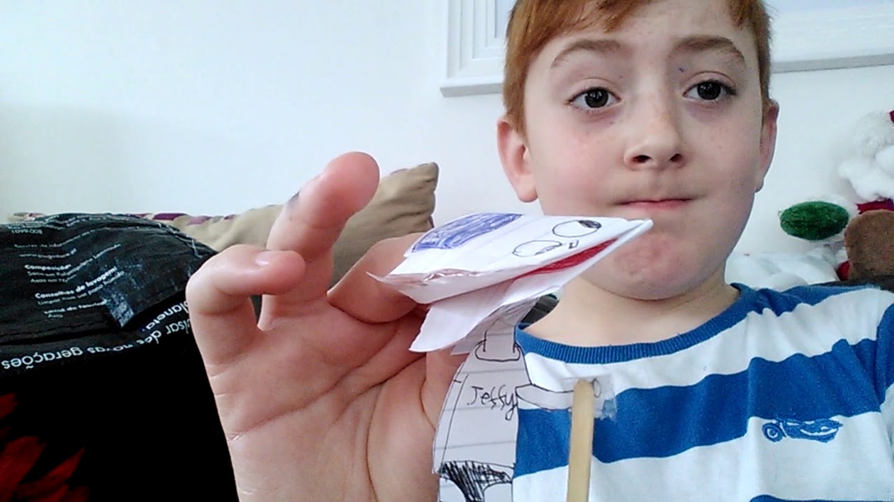 I made a jeffy puppet out of paper - YouTube