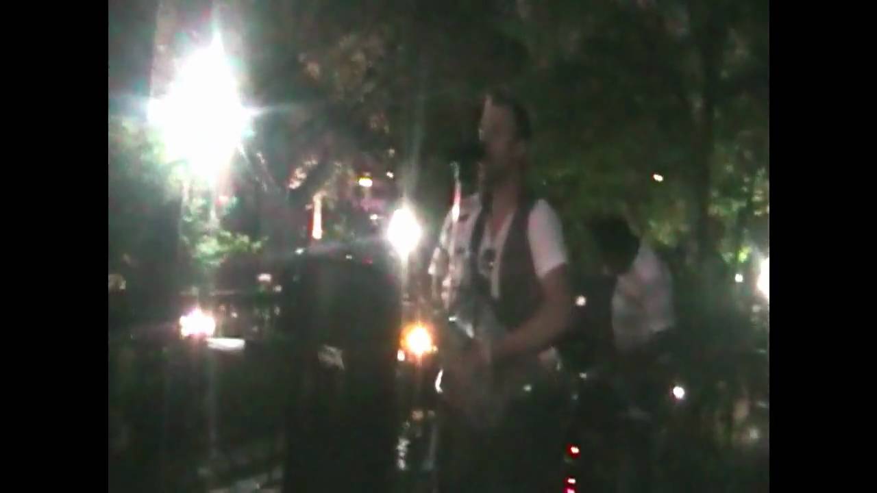 Lewis Hensley Live @ the Whitney Garden - YouTube
