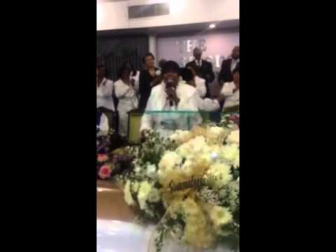 Keys to the kingdom- Gloria White, Debbie Britt & Institutional - YouTube