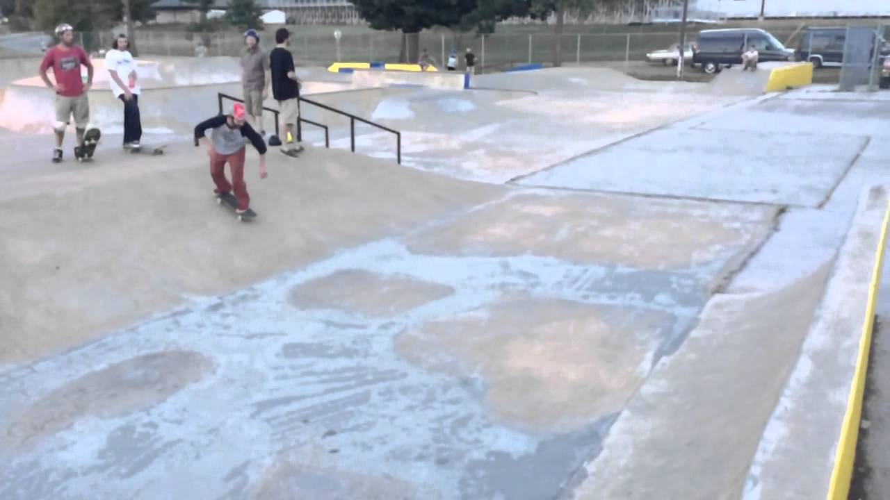 Springfield, MO - messin around at Springfield Skate Park - YouTube