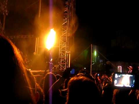 Abbath fire show @ Metalcamp 2010 - YouTube