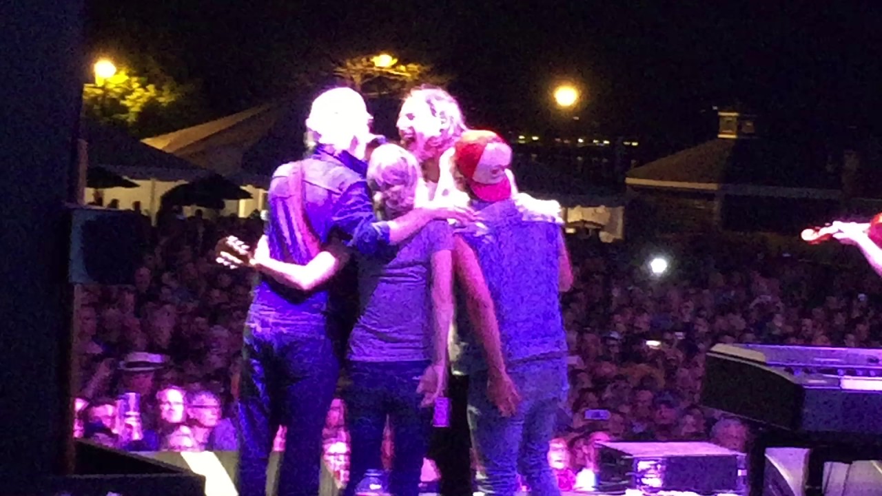 Blue Rodeo and Friends finale at the Halifax Jazz Festival 2017 - YouTube