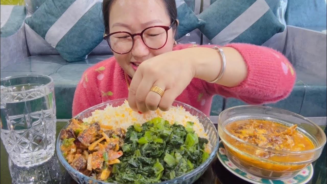 Sidra Macha Gundruko Jhol, Pork Choila Sag Fry & Rice// Nepali #mukbang ...