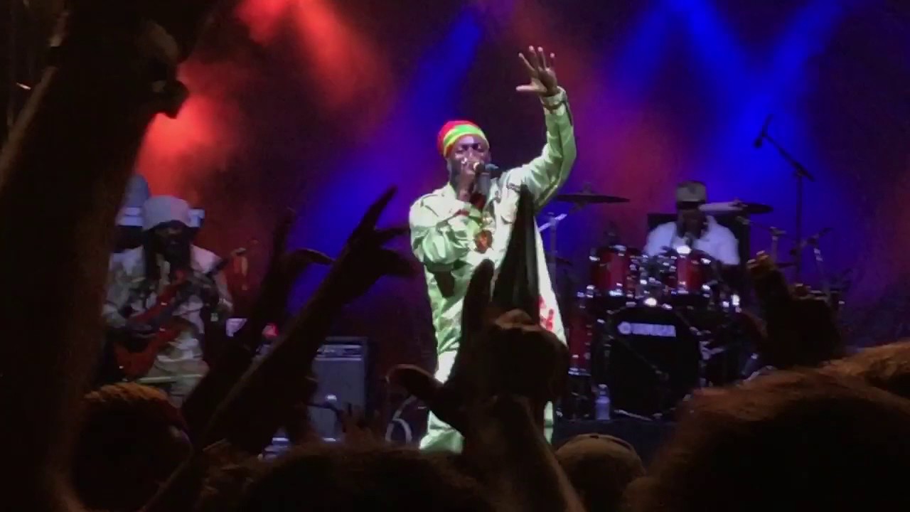 Capleton - Good In Her Clothes Live 2017 - YouTube